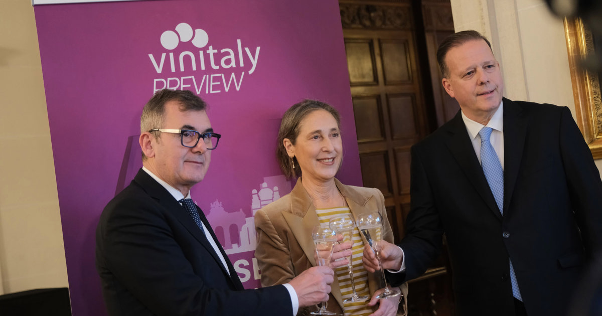 Vinitaly Preview - Brussels 2024: Ambassador Favi welcomes more than ...